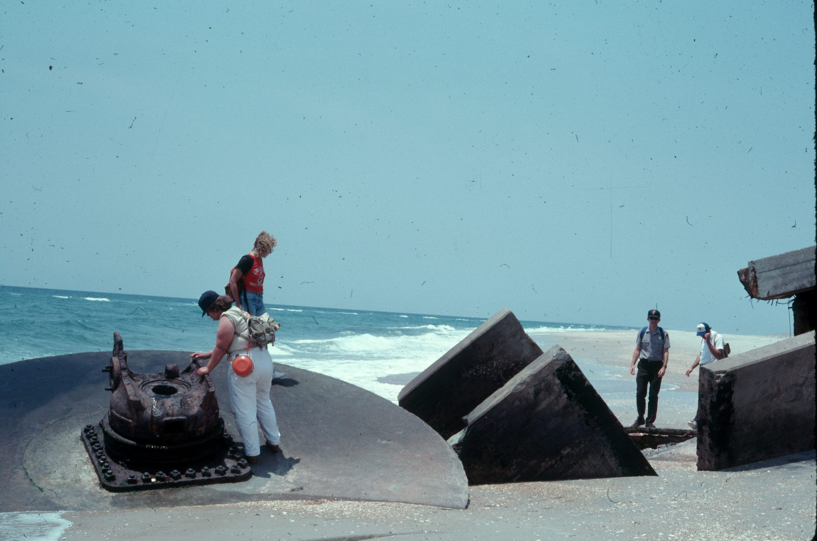 WWII Gun Mounts – The Cabin Culture of the Southern Outer Banks